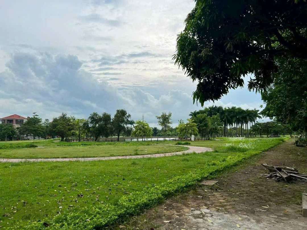 Bán đất biệt thự Đỉnh Long cách hồ Củ Lạc vài bước chân siêu thoáng ...