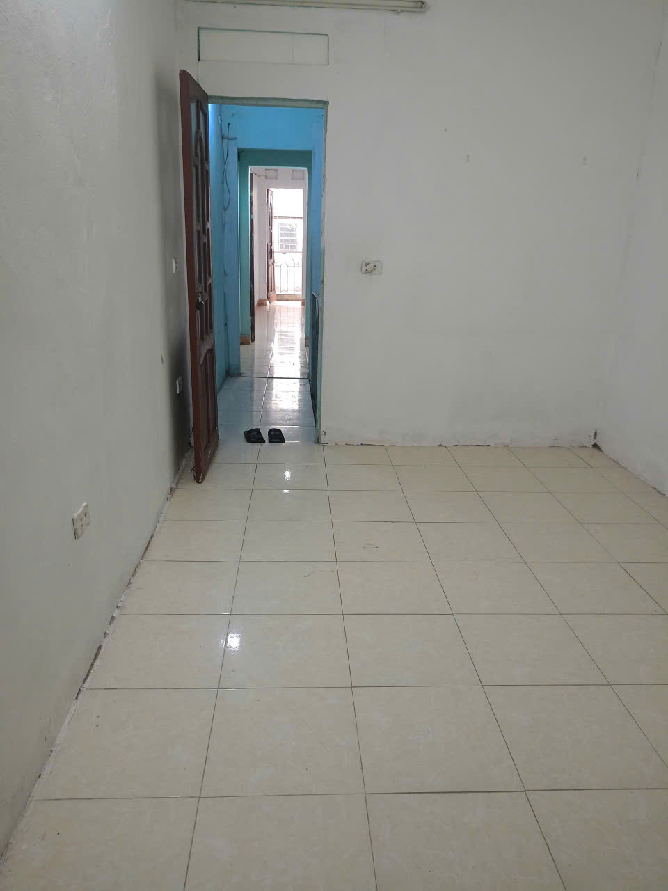 Cho thuê nhà ở 45m2 x 2 tầng khép kín tại ngõ 2 Đại Từ gần bến xe Giáp ...