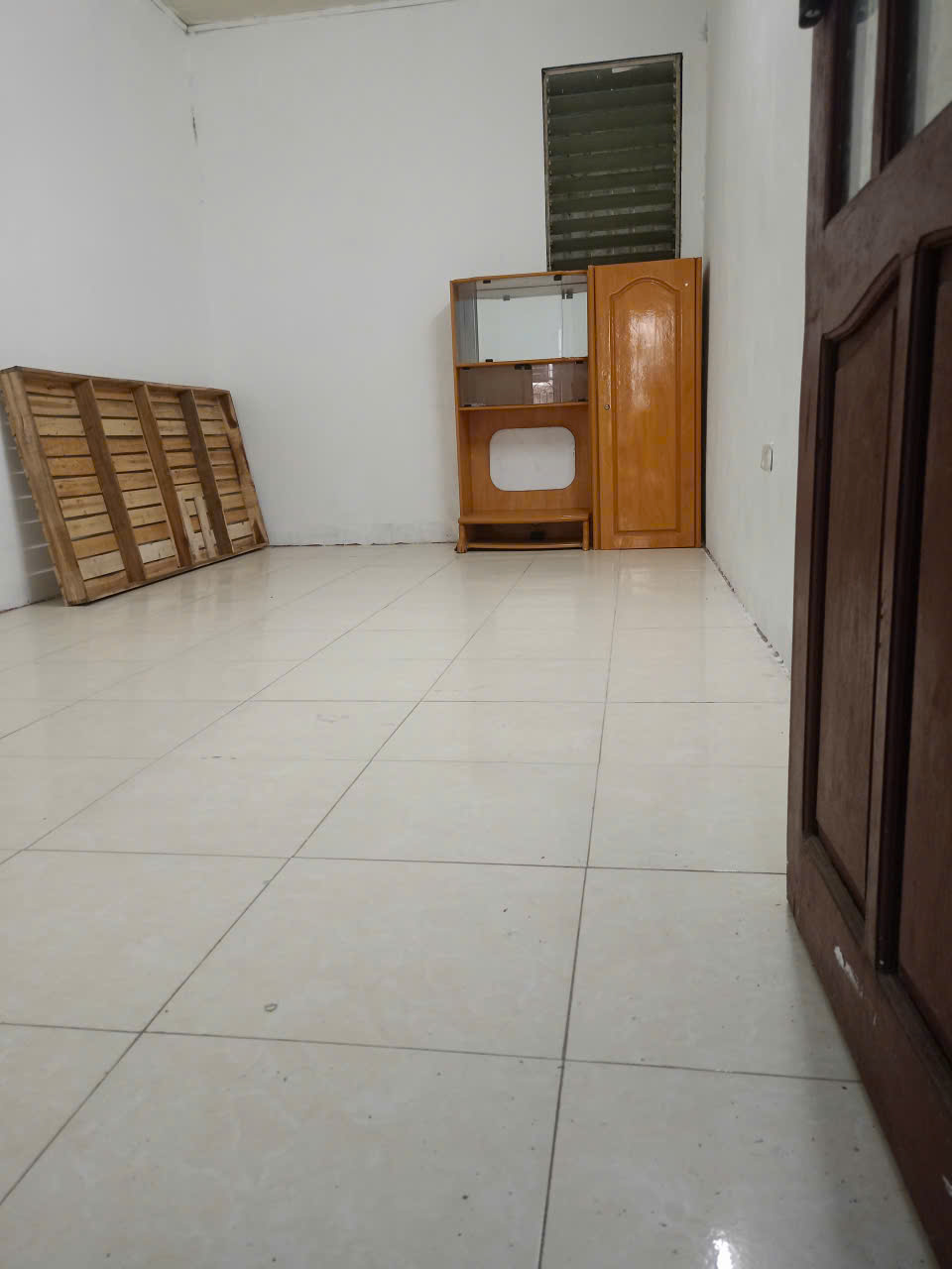 Cho thuê nhà ở 45m2 x 2 tầng khép kín tại ngõ 2 Đại Từ gần bến xe Giáp ...