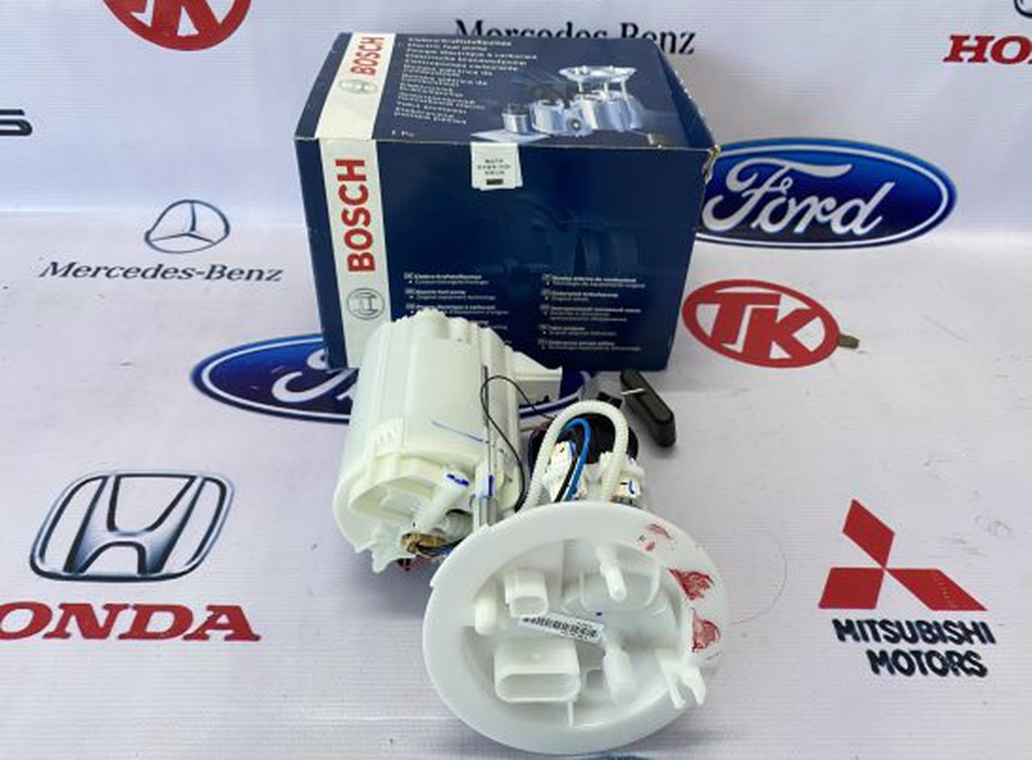 Bơm xăng BOSCH xe Audi A4 2010 8K0919051G 32168350 | Rongbay.com