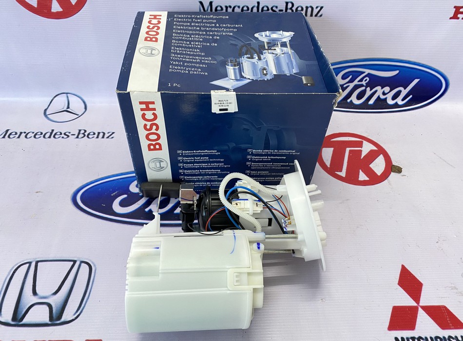 Bơm xăng BOSCH xe Audi A4 2010 8K0919051G 32168350 | Rongbay.com